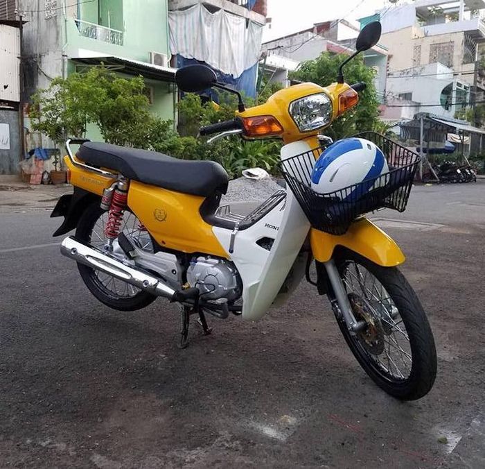 Ngắm 'xe chơi' Honda Super Dream 110 tại Sài Gòn - Báo Kiến Thức